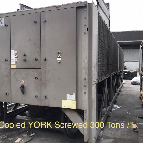 Air Cooled Chiller “York” Cooling Cap. 1054.8 kW | Chiller Trading ...