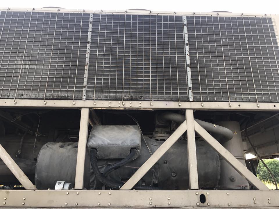 Air Cooled Chiller “York” Cooling Cap. 1054.8 kW | Chiller Trading ...