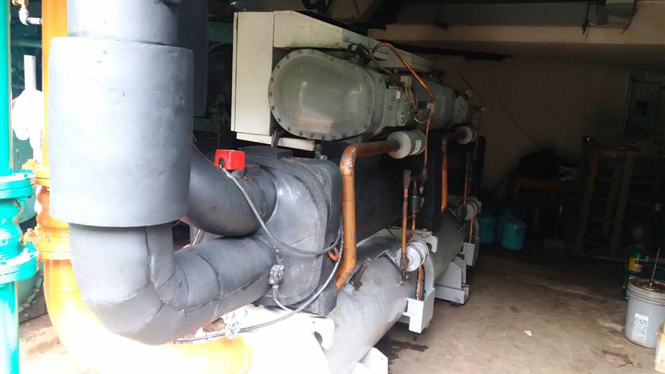 Water Cooled Chiller ” Carrier ” 2002 Cooling Cap. 120 Tons | Chiller ...